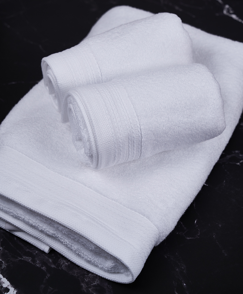 Pack de 2 Toallas Blancas Ibiza | Ropa de Cama | GALVER PERÚ